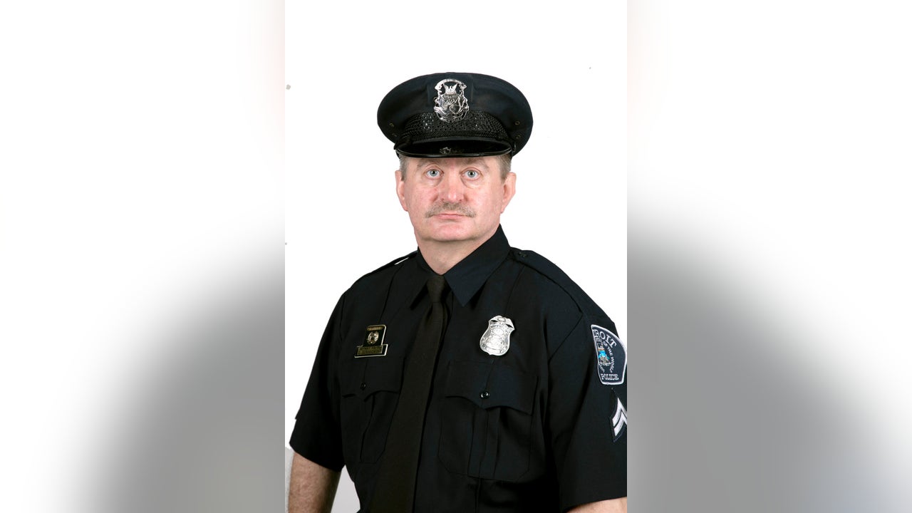 26-year Detroit police veteran, Cpl. Donakowski, honored with public ...