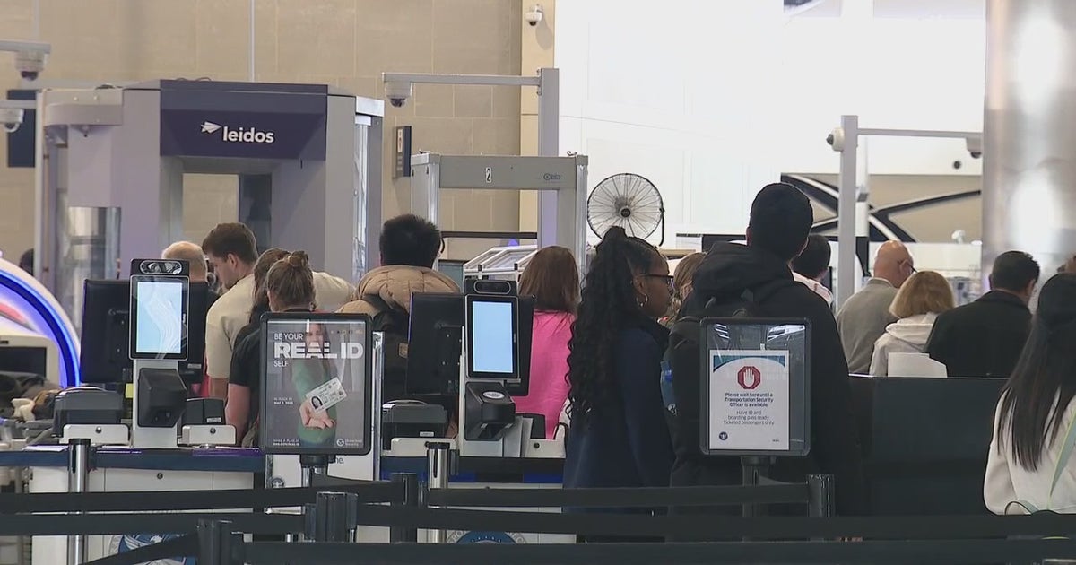 D.C. Plane Crash: Travelers at Detroit Metro uneasy after tragic crash ...