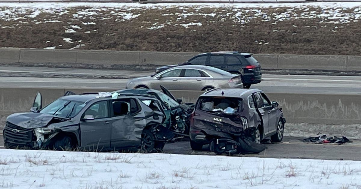 Two dead in Sunday afternoon I-75 crash in Detroit | FOX 2 Detroit