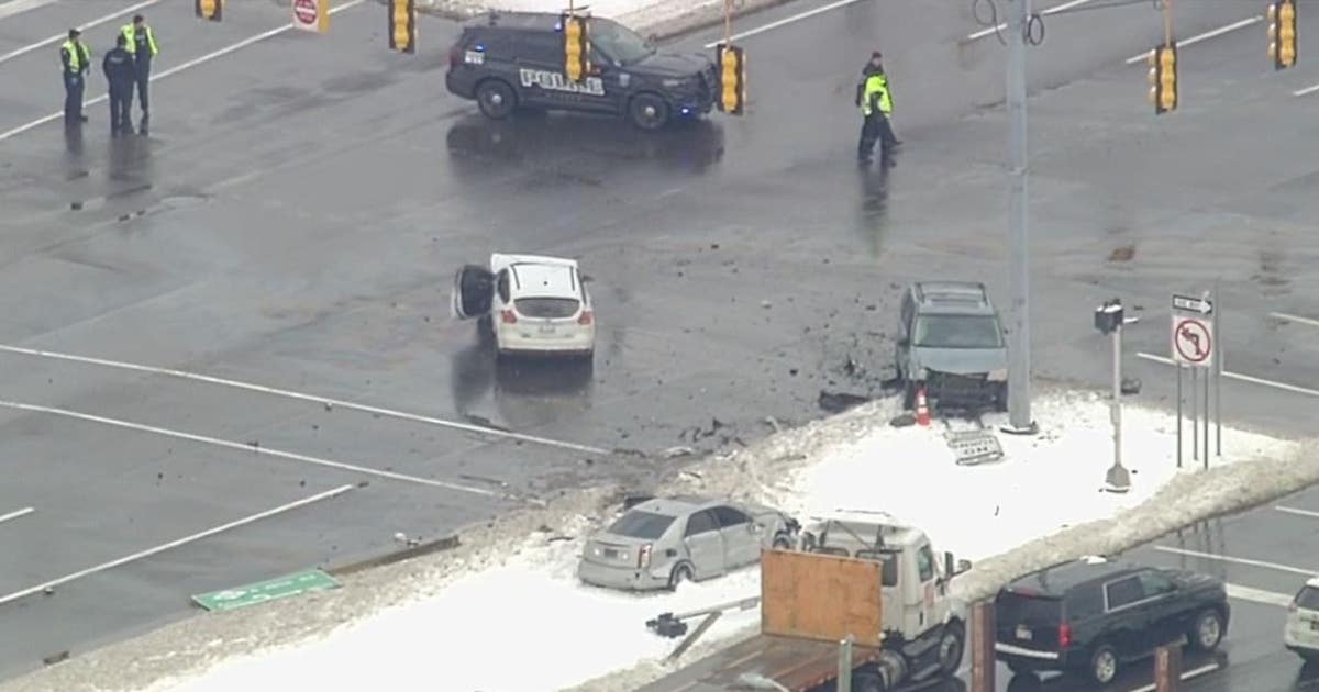 Warren police officer seriously injured after suspect flees traffic ...