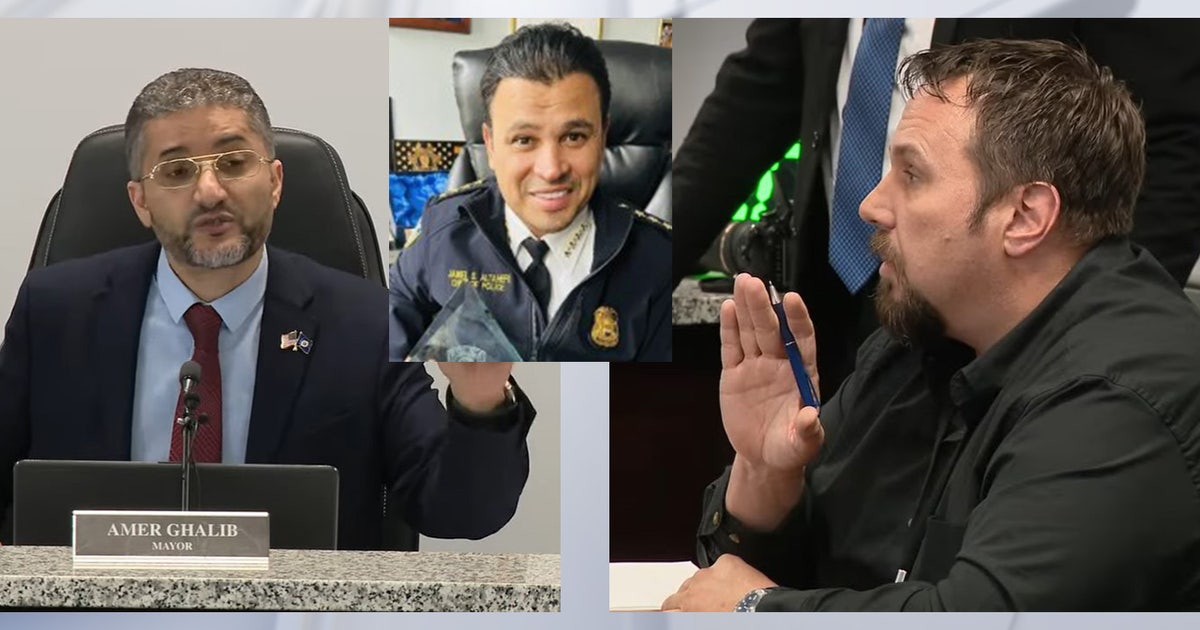 Hamtramck leaders clash on suspended police chief; FBI seen at city ...