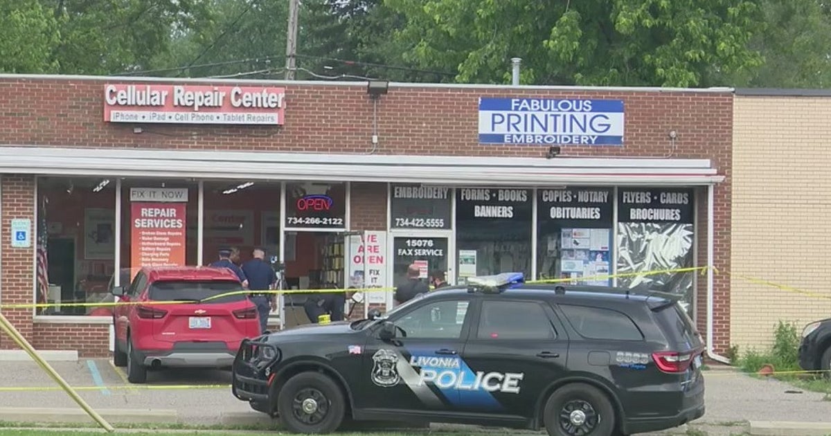 Livonia police shoot man who pointed gun at them outside phone store ...