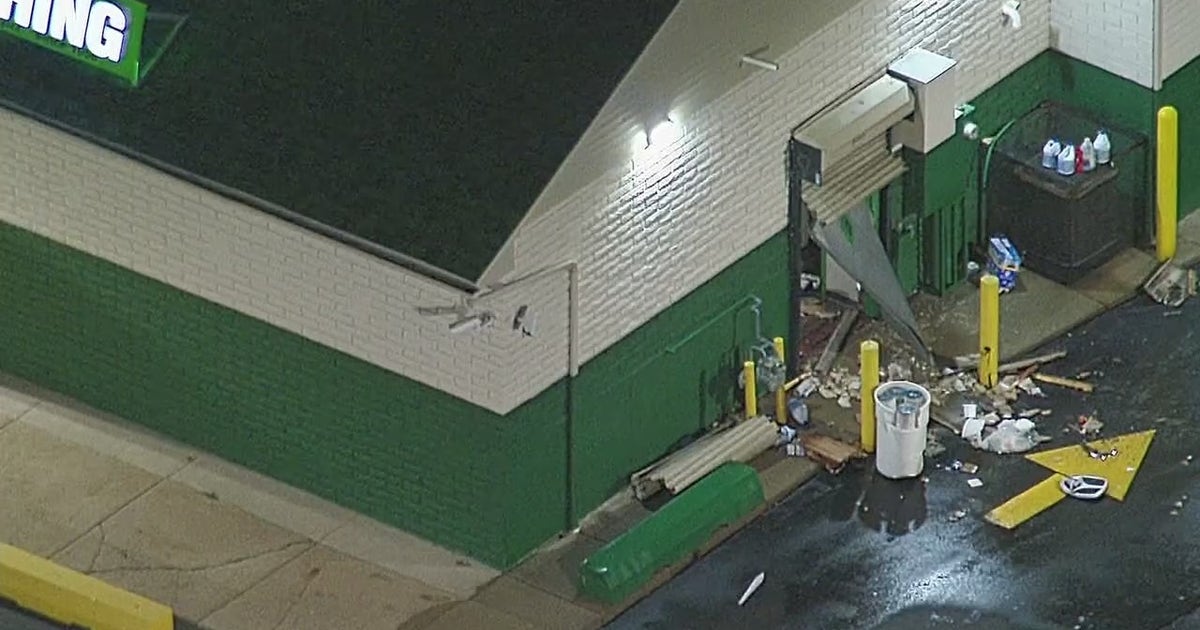 Police investigate failed smash-and-grab at Detroit check cashing ...