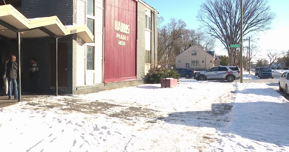 'Just started firing shots': Man dead after suspect kicks in door of ...