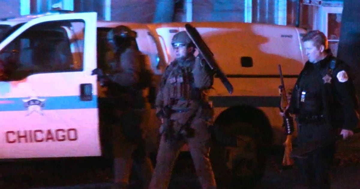 Pay dispute between Chicago SWAT team, city continues | FOX 32 Chicago