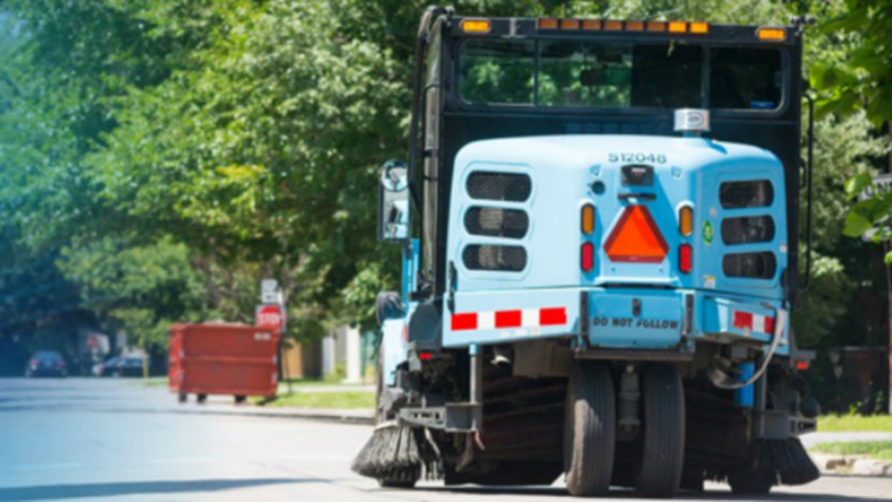 Chicago street sweeping resumes today | FOX 32 Chicago