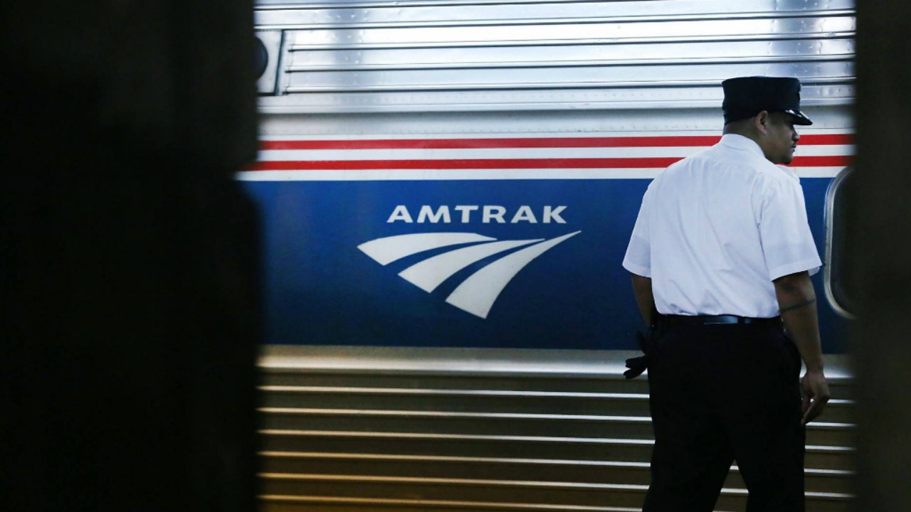2 Illinois routes among Amtrak's worst performing, report says