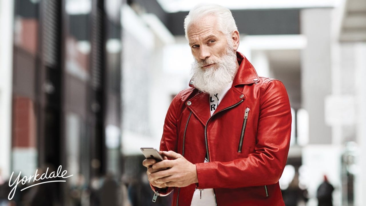Sexy mall Santa is blowing up the Internet with his dashing looks | FOX ...