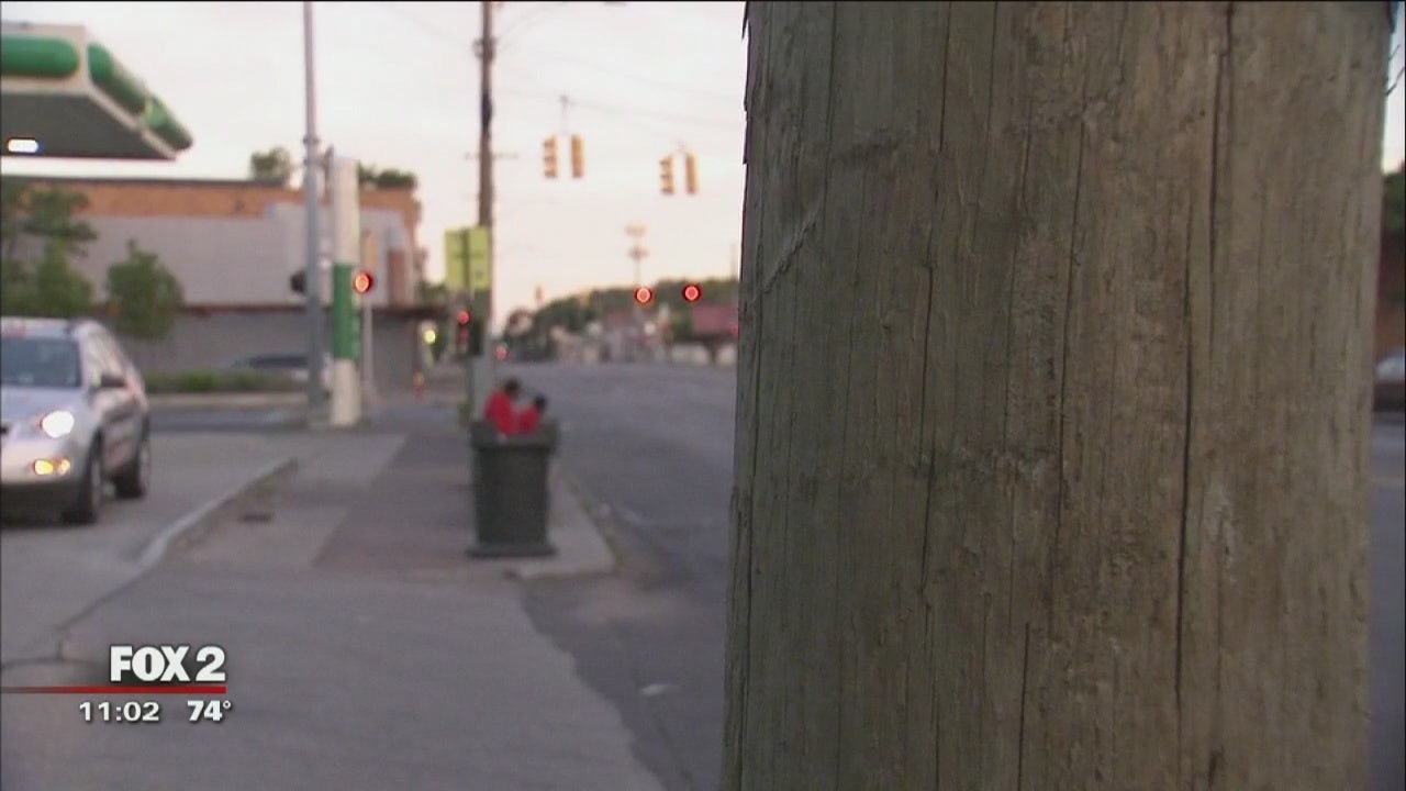Legally Armed Victim Shoots His Attackers Leaving One Robber In