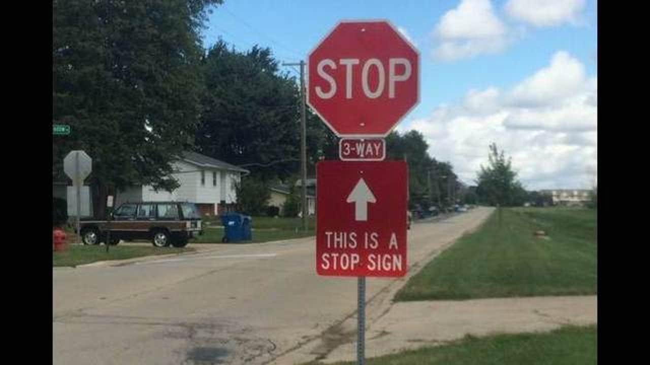 Chicago suburb posts signs that say, 'This is a stop sign' | FOX 32 Chicago