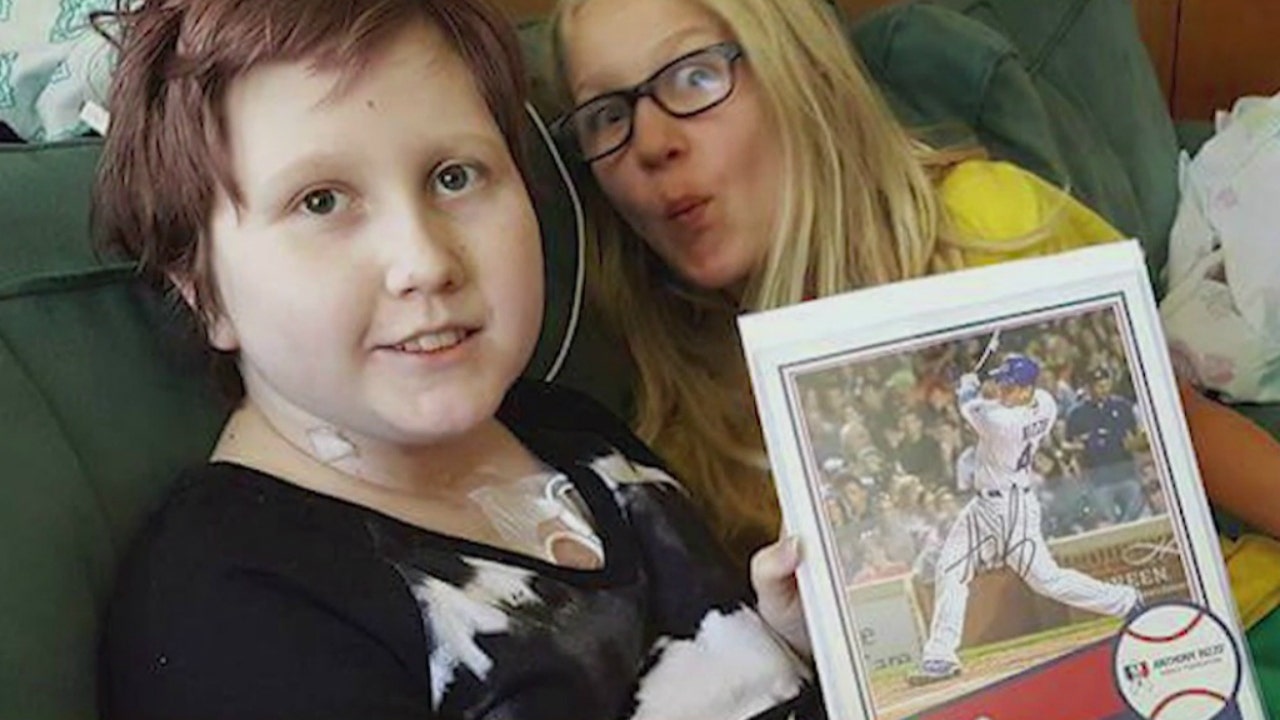 Cancer patient's autographed photo of Anthony Rizzo stolen