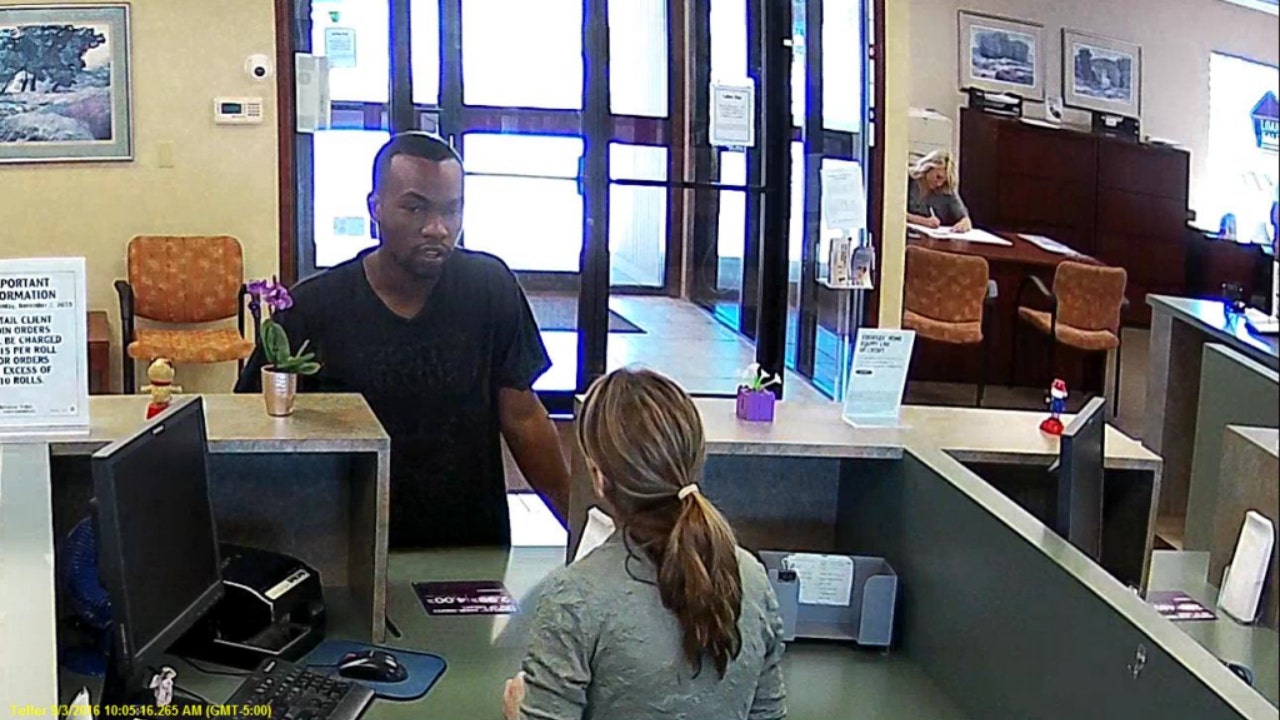 Police release photos of NW Indiana bank robbery suspect | FOX 32 Chicago