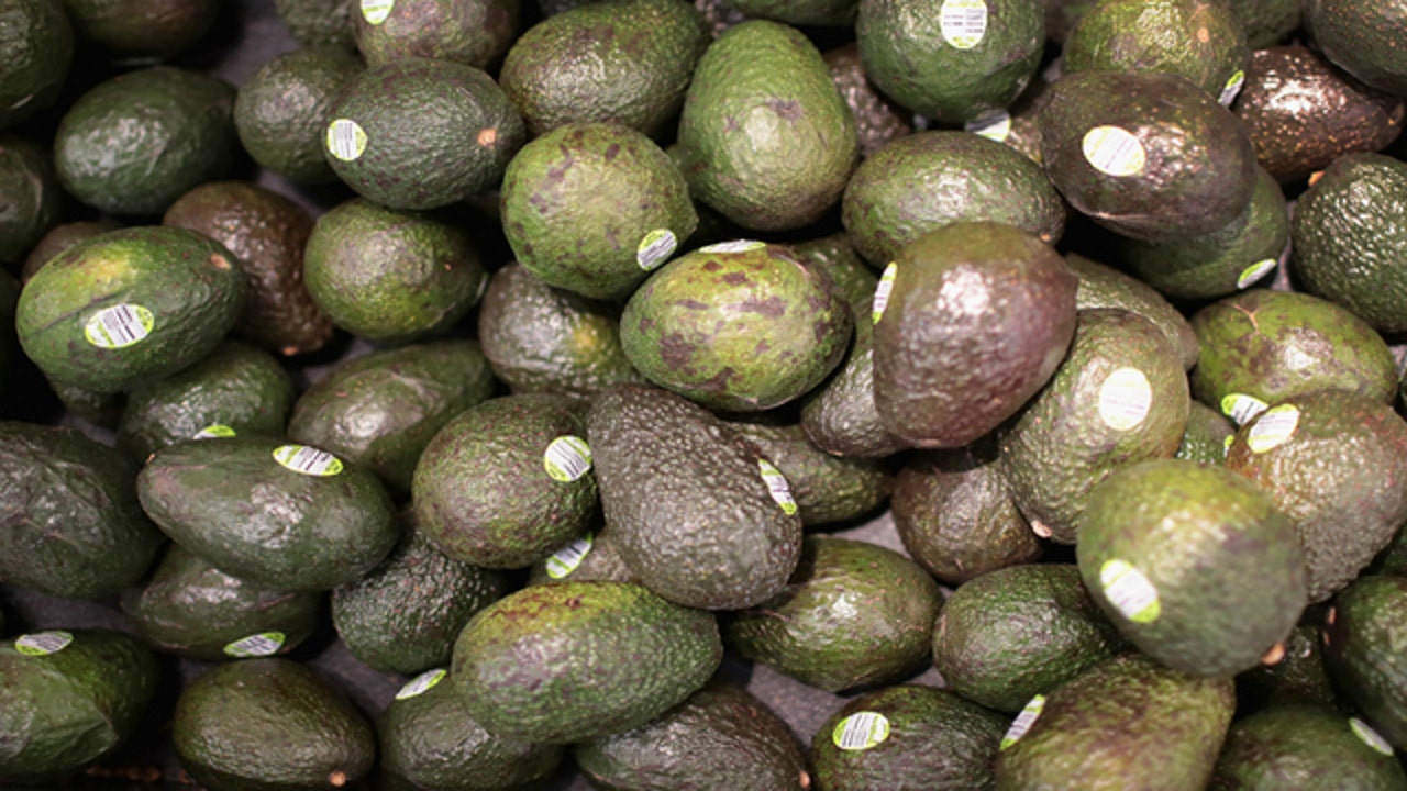 Washing avocados? Why the FDA recommends cleaning the fruit before ...