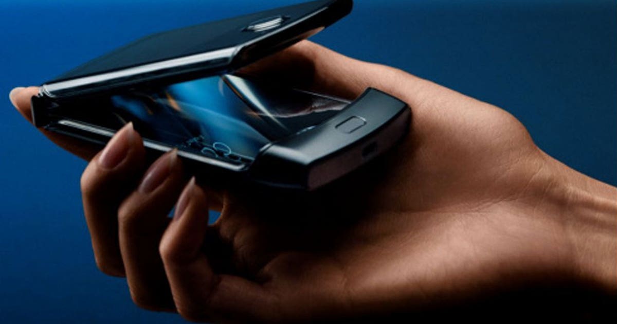 Motorola releases the popular Razr flip-phone with a foldable touch ...