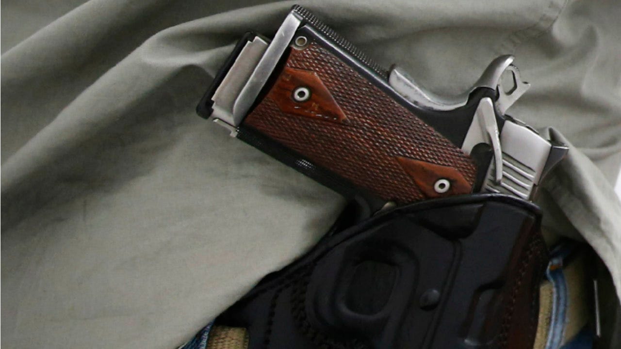 Concealed carry holder shoots armed robber in Chicago | FOX 32 Chicago Concealed carry holder shoots armed robber in Chicago | FOX 32 Chicago