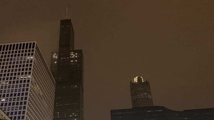 Emergency lighting on at Willis Tower after flooding-related power ...
