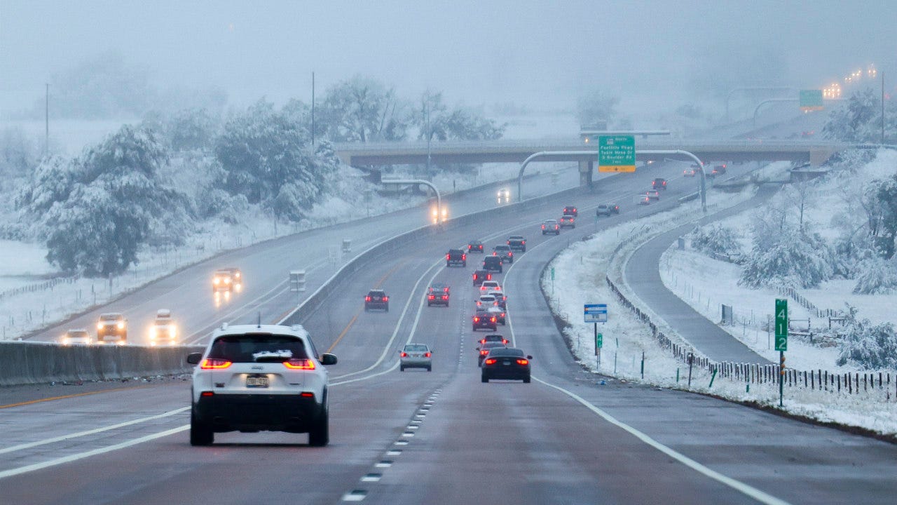 13-car crash causes delays on I-90 Sunday morning | FOX 32 Chicago