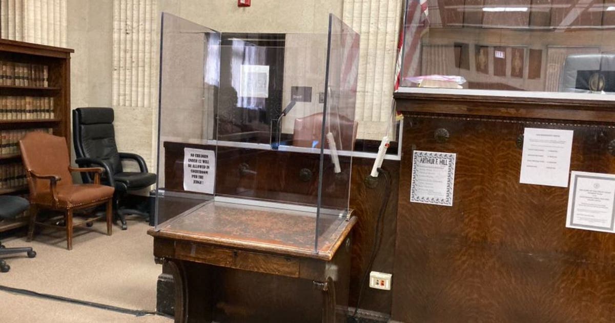Cook County holds first jury trial since start of the pandemic | FOX 32 ...