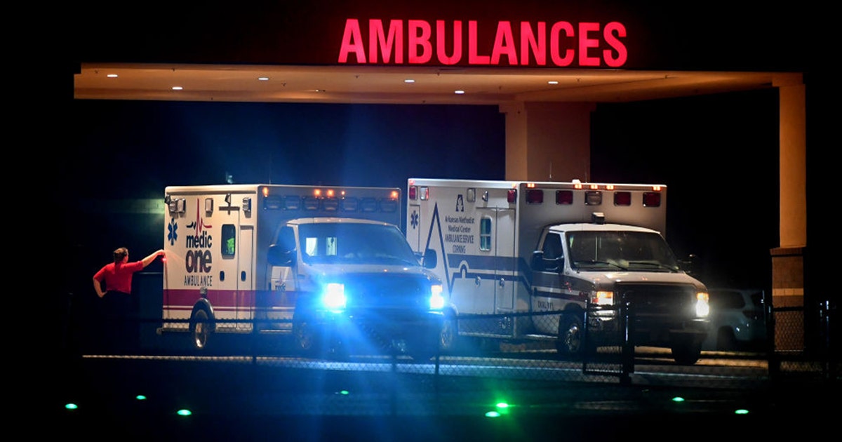 Teenager shot and wounded in gas station parking lot in Chicago's Grand ...