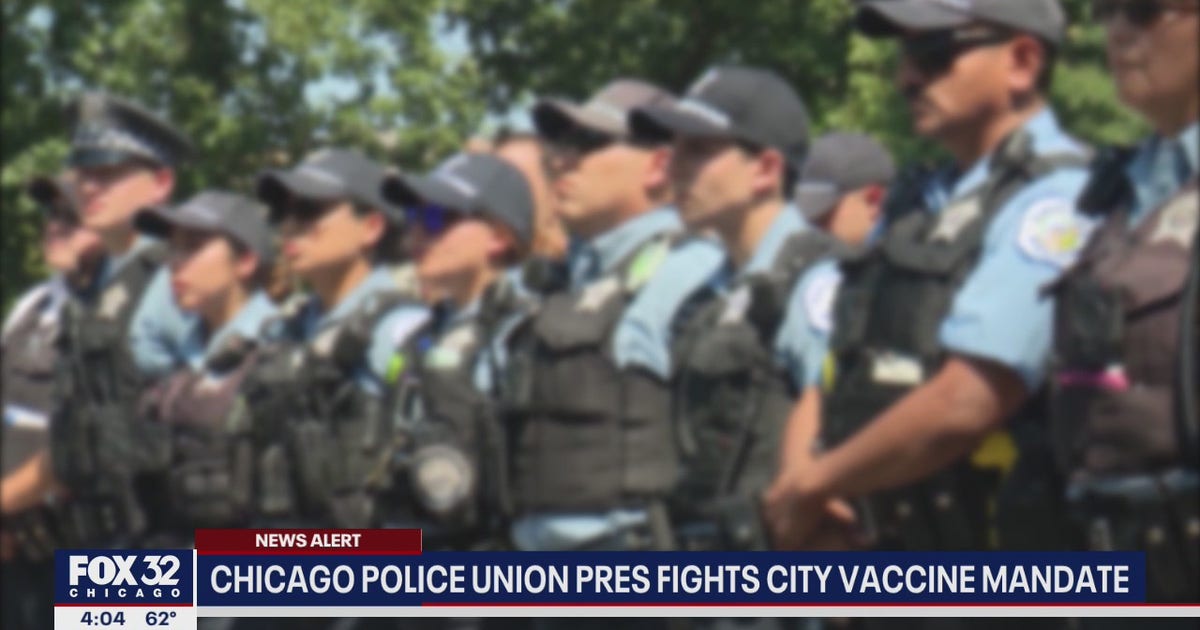 Chicago police union president plans to fight vaccine mandate in court ...