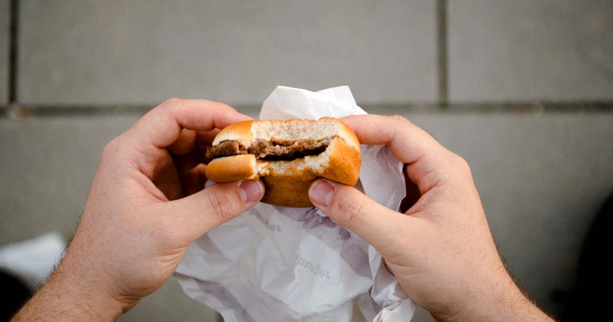 Industrial chemicals found in some fast food: study | FOX 32 Chicago