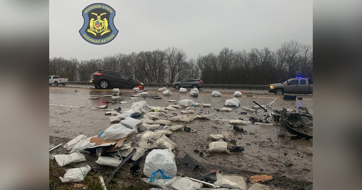 500 pounds of weed scattered across Missouri highway after crash on 4/ ...