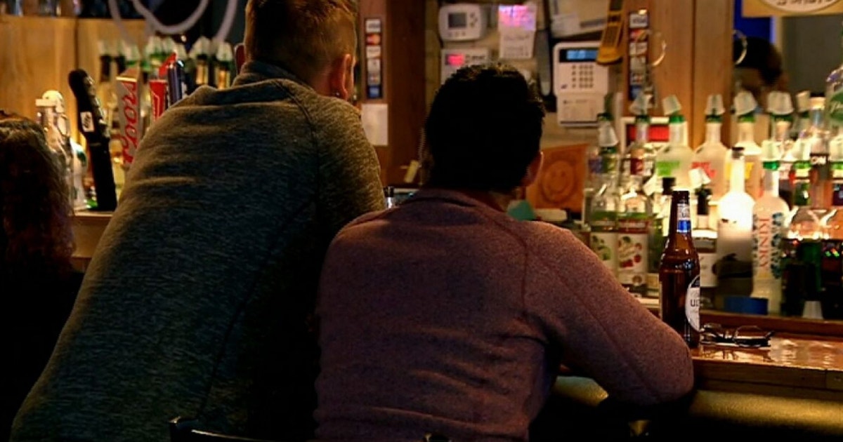 Chicago alderman pushes for earlier closing times for River North bars ...
