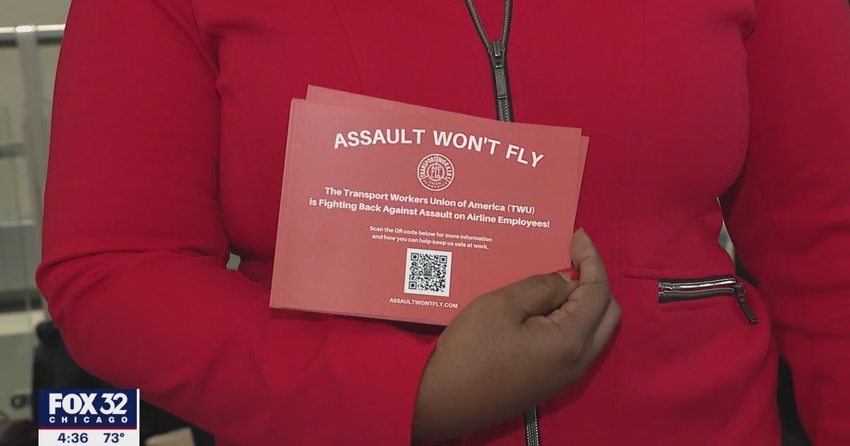 Fight attendants at Midway speak out, want protections against abusive ...