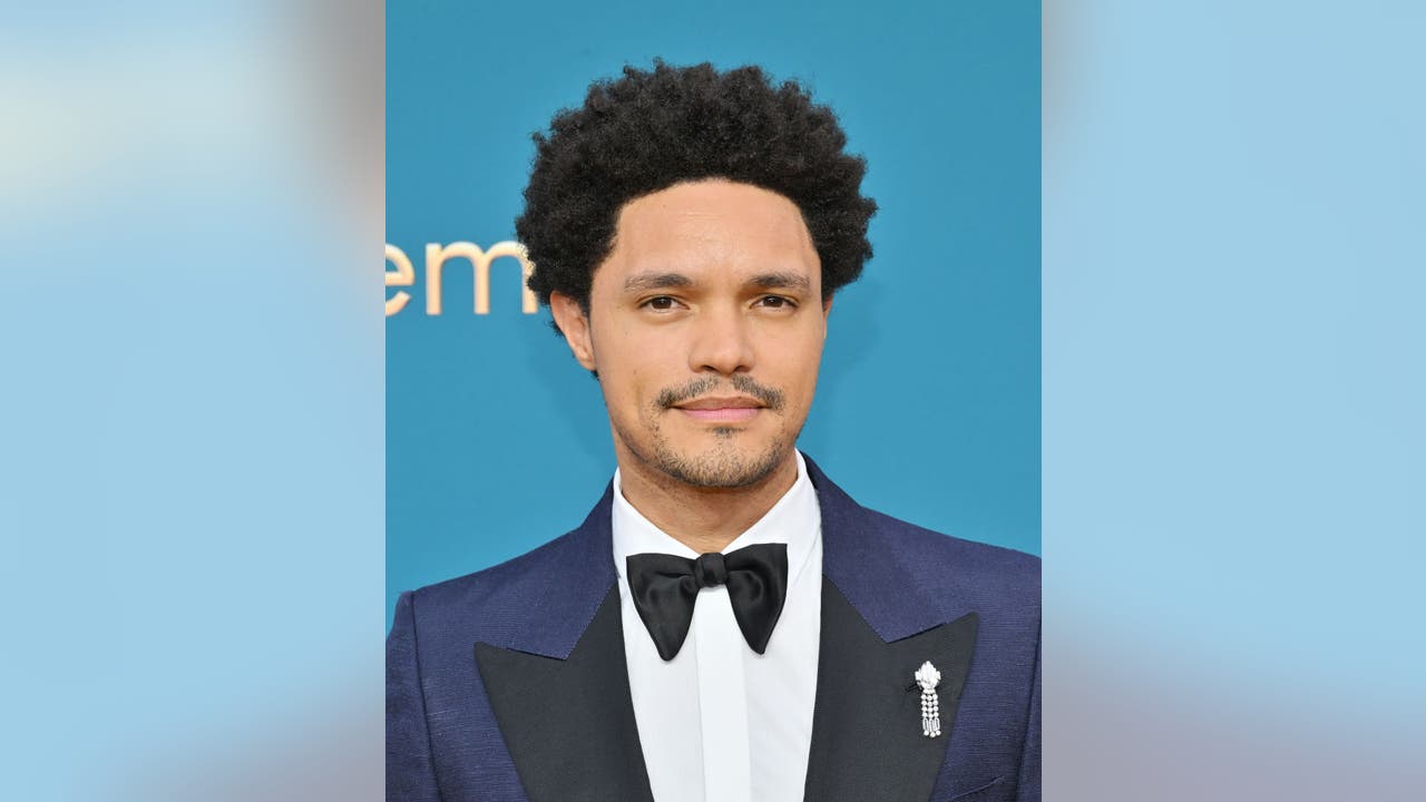 Trevor Noah announces 'Off the Record' tour with shows in Chicago | FOX ... Trevor Noah announces 'Off the Record' tour with shows in Chicago | FOX ...