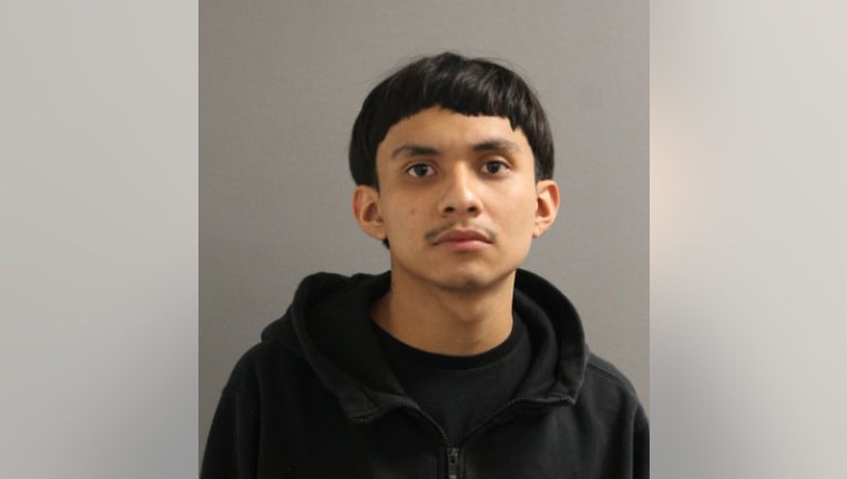Chicago Man Accused Of Killing 44 Year Old Man Teen Girl Fox 32 Chicago