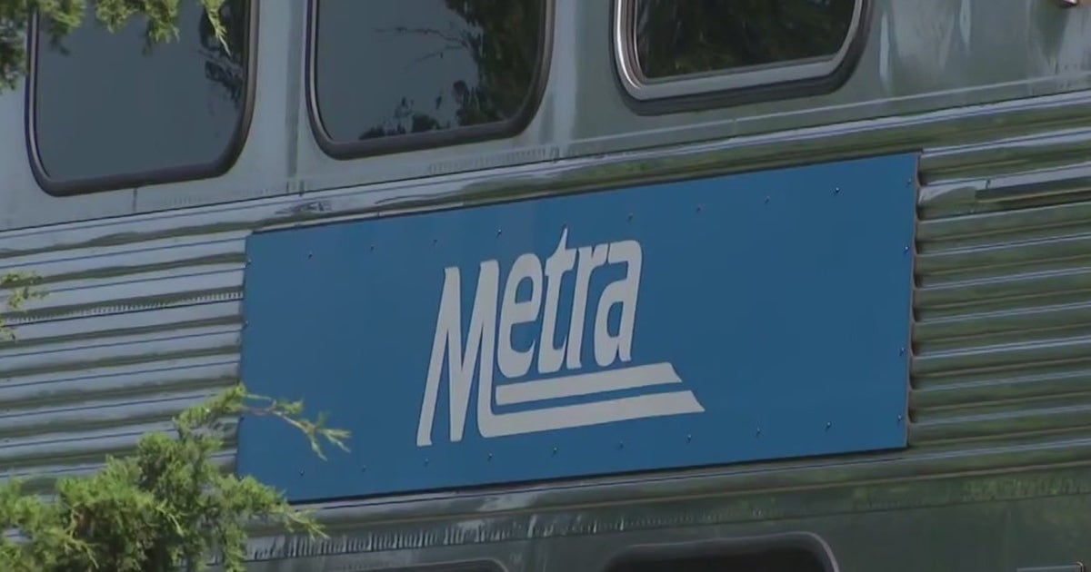 Delays on Metra BNSF train line due to emergency track repairs | FOX 32 ...