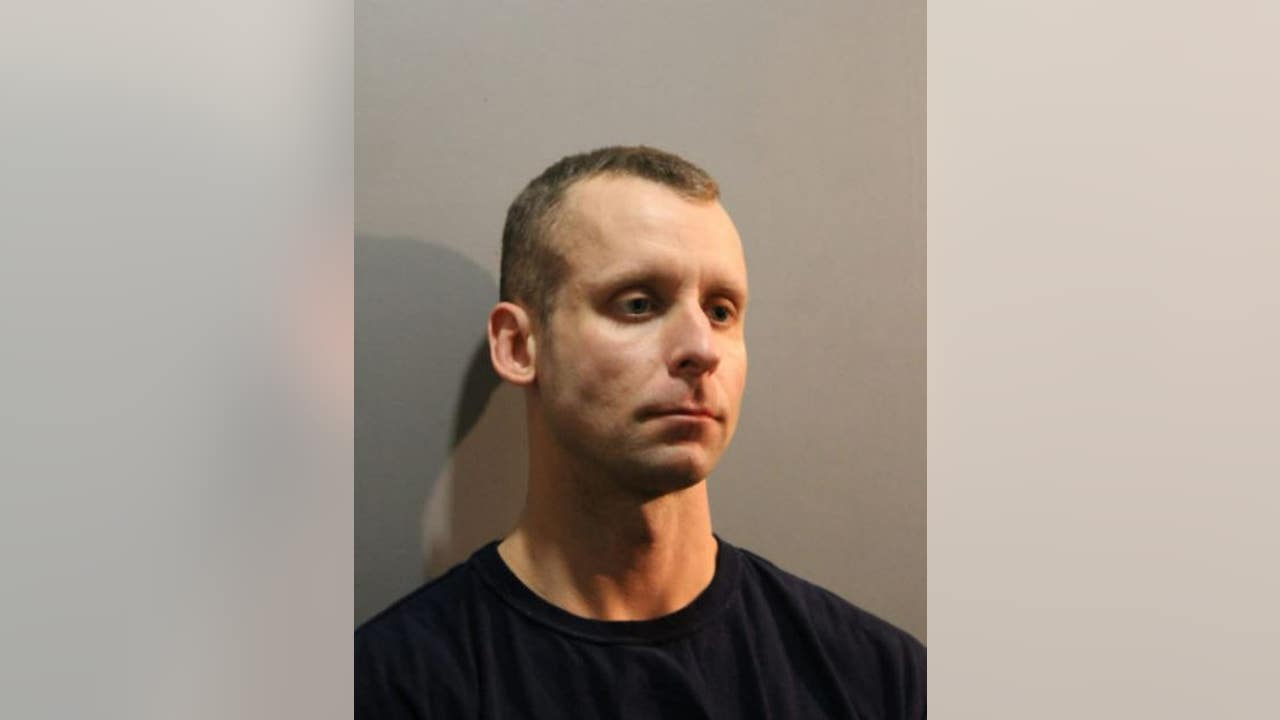 Chicago Firefighter Charged With Promoting Prostitution Fox 32 Chicago