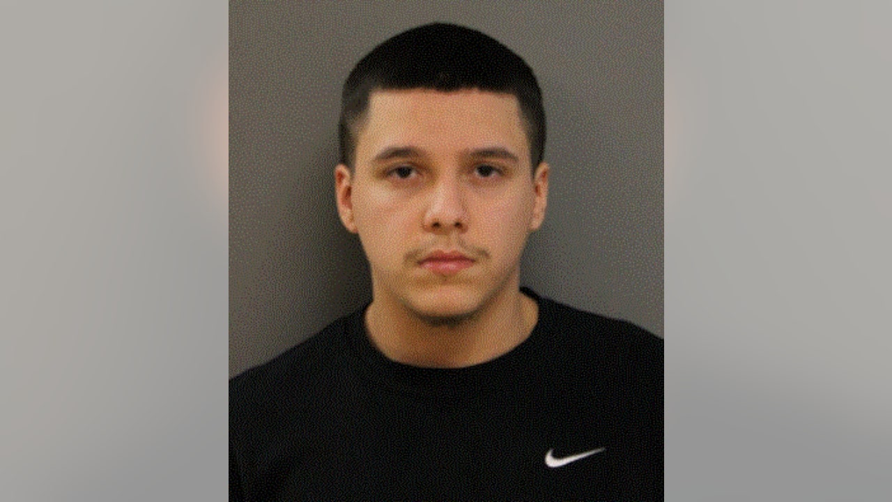 Chicago Man Charged With Road Rage Shooting On Near West Side Fox 32