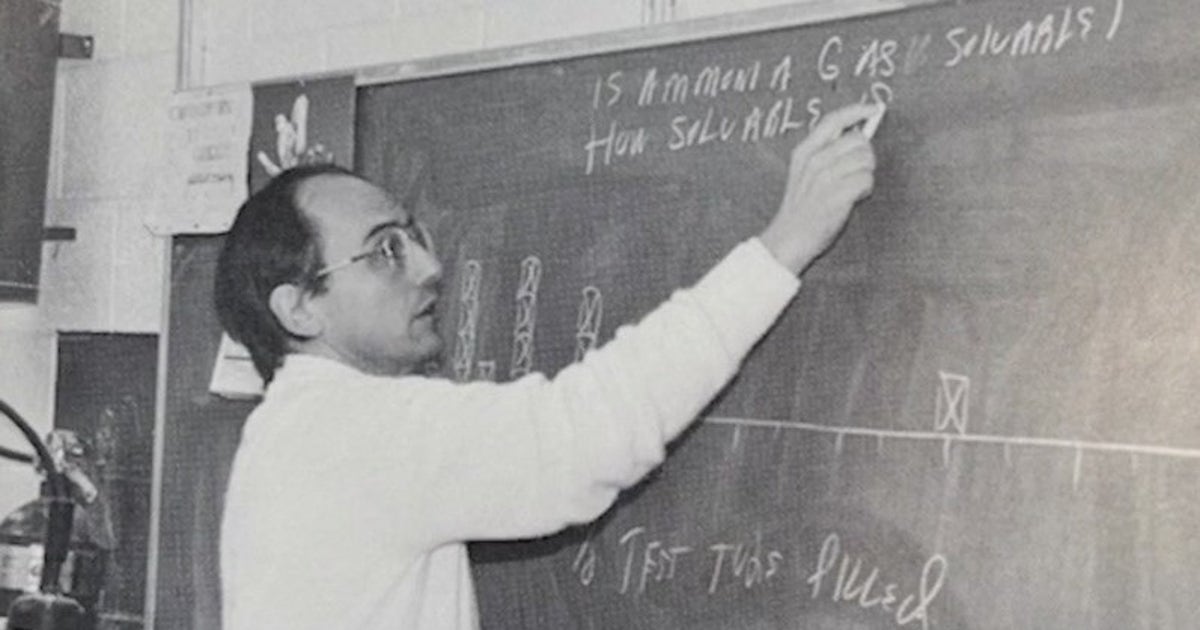 Illinois teacher makes history with 55 Years of dedicated service | FOX ...