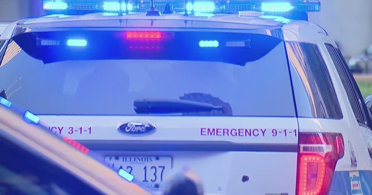 Man shot, arrested after fight inside Chicago home: police | FOX 32 Chicago