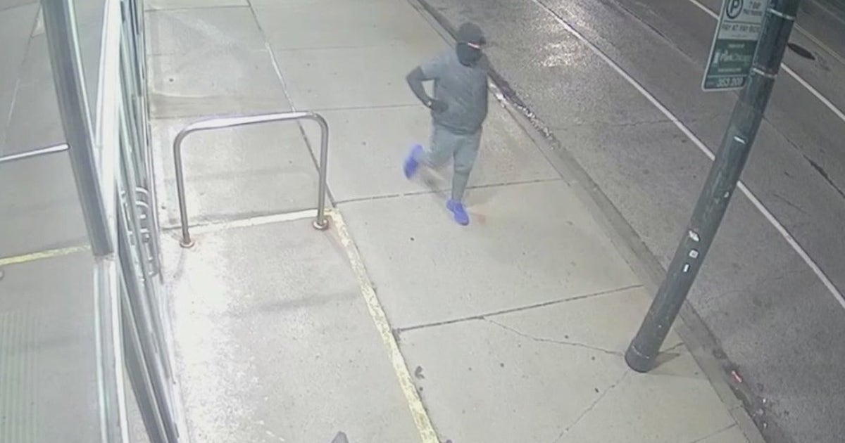 New footage, details released in Chicago bank robbery that was 'similar ...