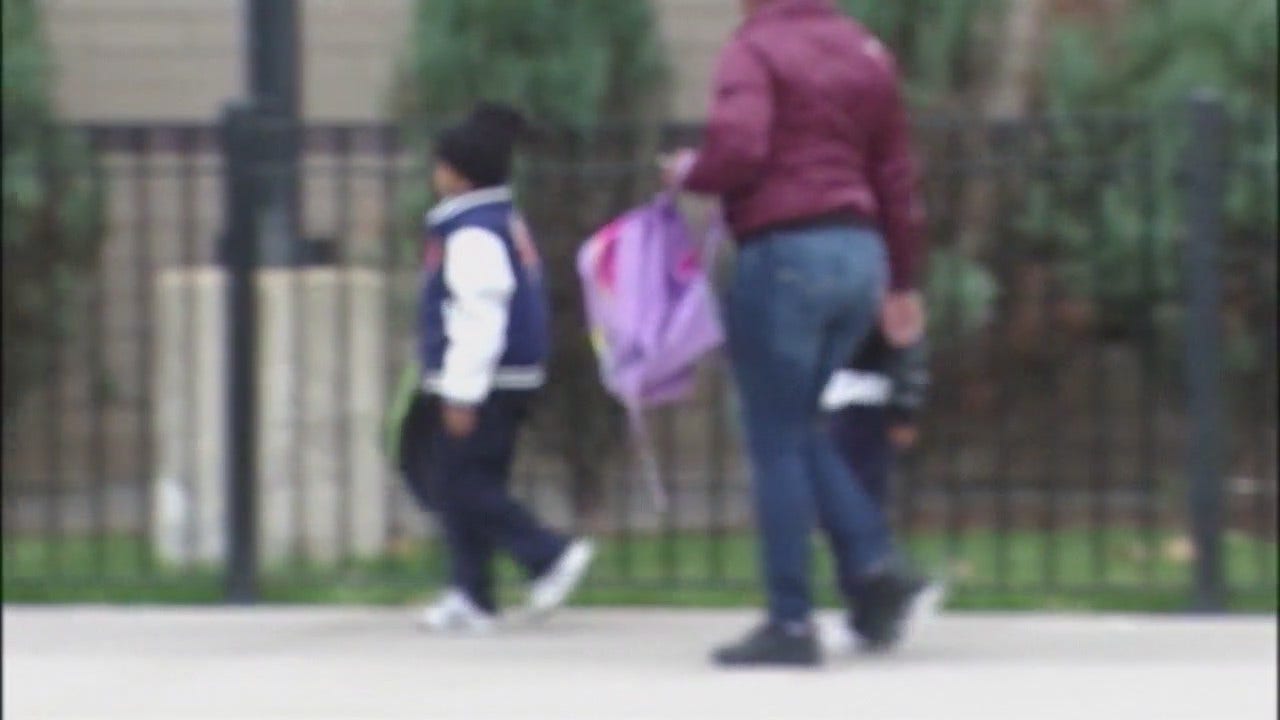 Tutoring Chicago looking for volunteers | FOX 32 Chicago Tutoring Chicago looking for volunteers | FOX 32 Chicago