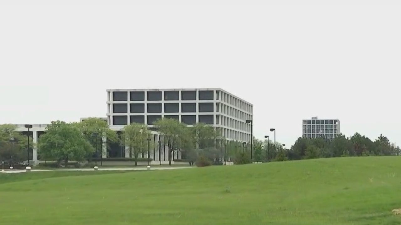 Prospective buyer abandons Deerfield campus development | FOX 32 Chicago Prospective buyer abandons Deerfield campus development | FOX 32 Chicago