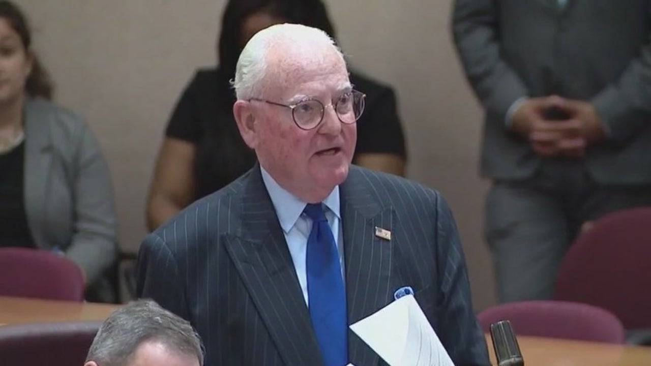 Closing arguments begin in Ed Burke corruption trial | FOX 32 Chicago Closing arguments begin in Ed Burke corruption trial | FOX 32 Chicago