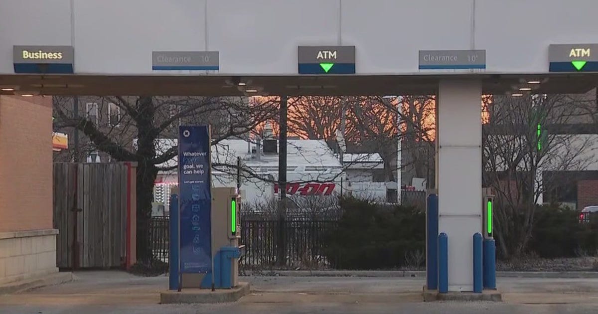 Woman violently robbed at ATM on Chicago's Northwest Side: police | FOX ...