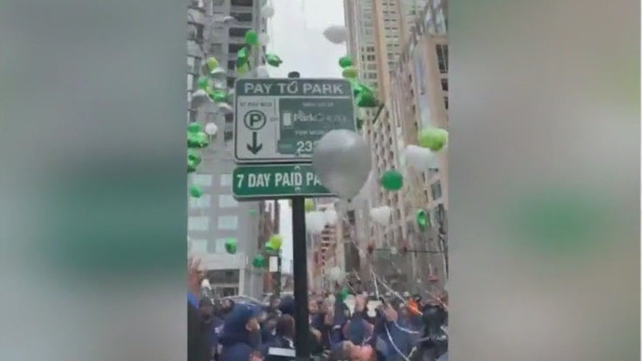 Balloon Release Held For Mail Carrier Killed In Orland Park Shooting