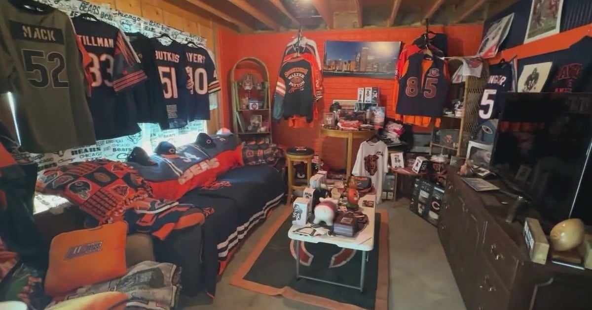 Meet Phillis Roepke and her incomparable Chicago Bears woman cave | FOX ...