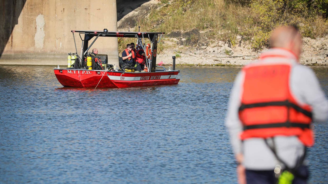Body of missing jet skier found in Fox River after rescue operation ...