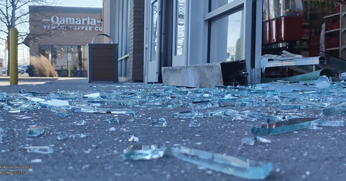Chicago Ridge crash: Driver hospitalized after slamming into Dollar ...
