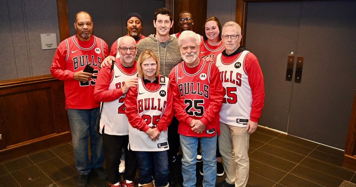 PHOTOS: 10 Chicago area heart patients meet former Bulls point guard ...