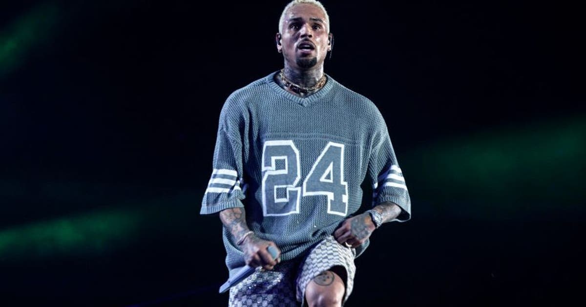 Chris Brown announces Wrigley Field show | FOX 32 Chicago