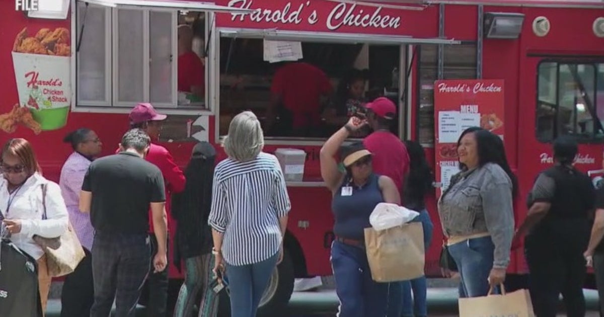 Chi Food Truck Fest rolls back into Daley Plaza | FOX 32 Chicago
