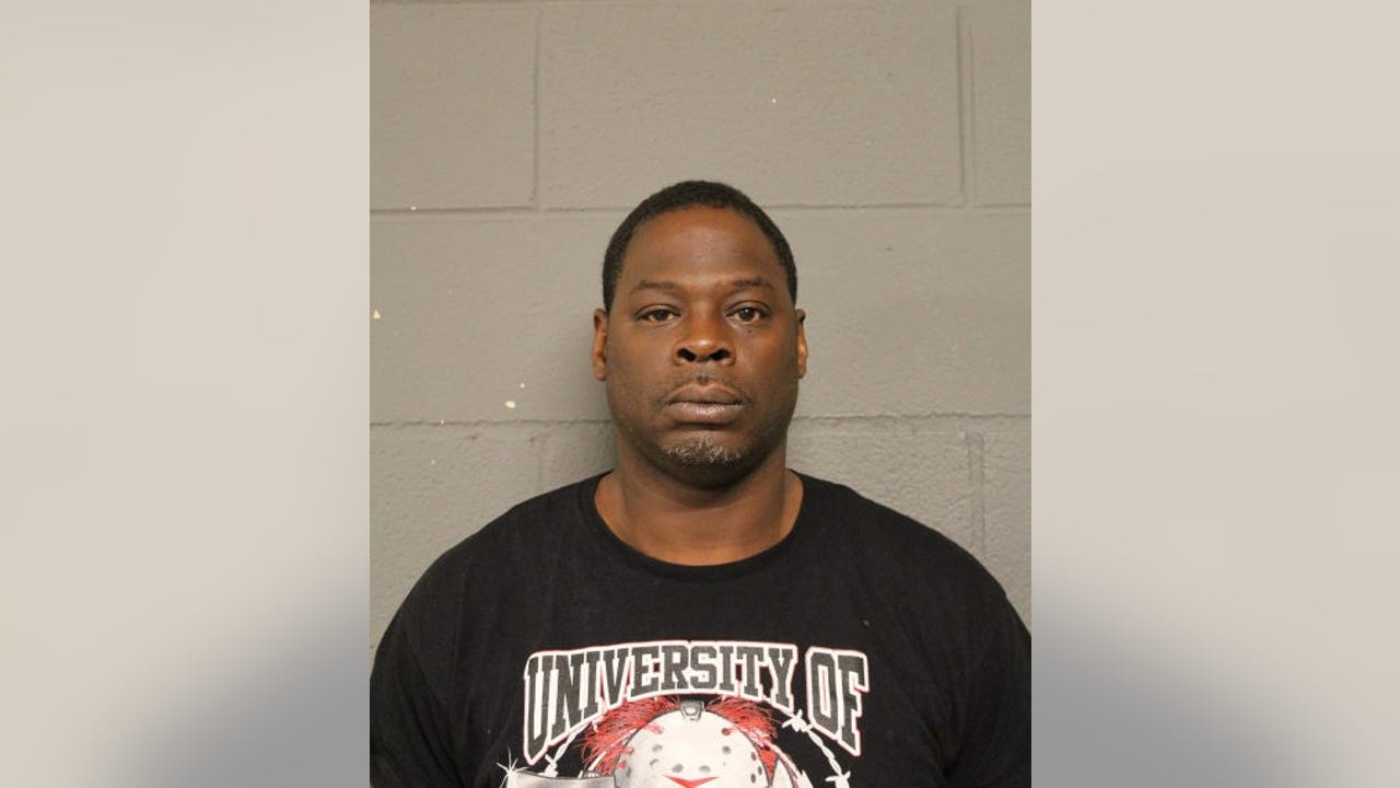 Convicted felon busted with gun, drugs during Ford Heights traffic stop ...