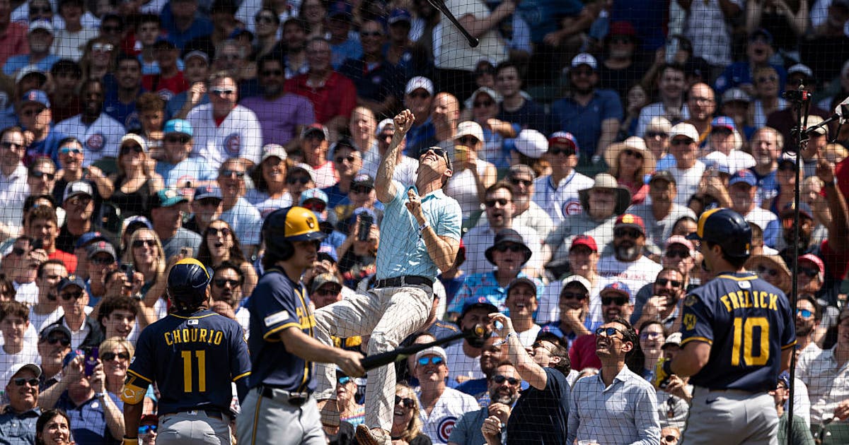 Fan climbs netting at Wrigley Field to retrieve Sal Frelick's bat | FOX ...