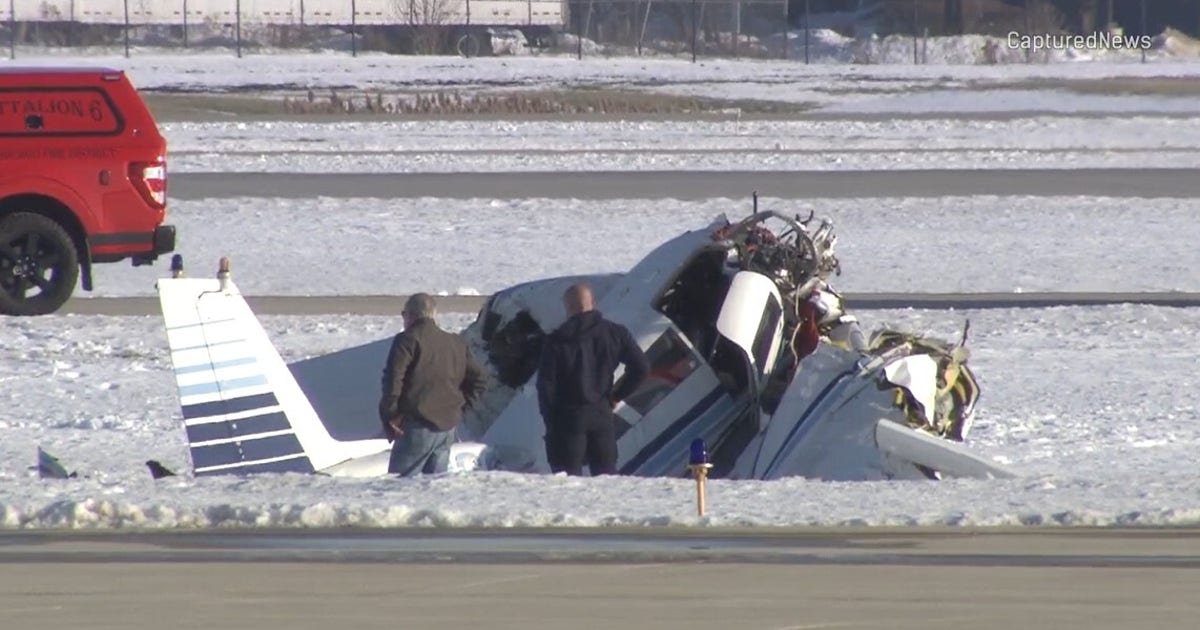 Two killed in plane crash after takeoff from DuPage Airport: officials ...